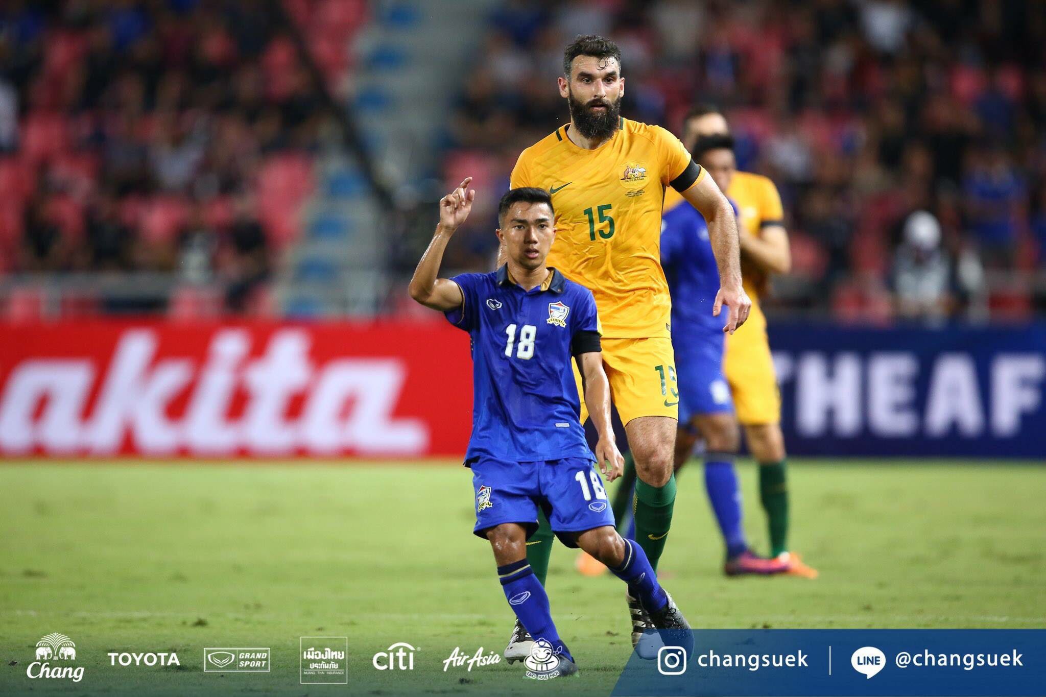 ขนาดไม่เท่าไรแต่ใจสำคัญ!ตะลึงภาพคู่ เมสซี่เจ กับ เยดินัค - UFA666.COM แทงบอลออนไลน์ พนันออนไลน์ ...